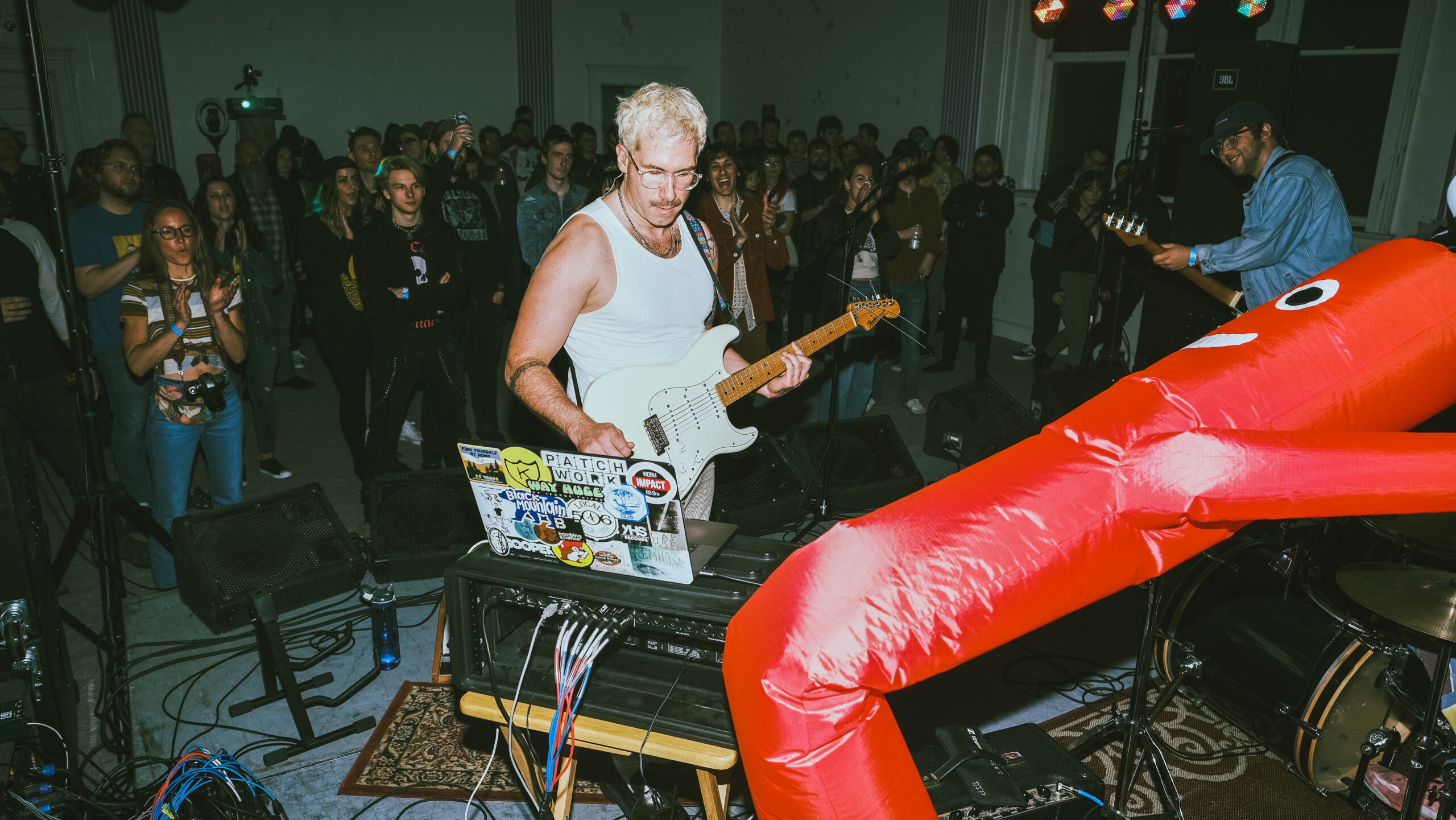 PREMIER: PESKY KID – KEYS TO HEAVEN - Little Star PR